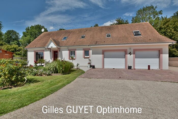 Saint-Victor-de-Chrétienville : Maison 9 pièces à vendre