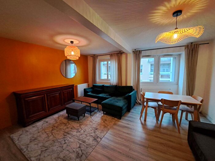 Appartement à louer - Reims - 3 pièces - 2 chambres