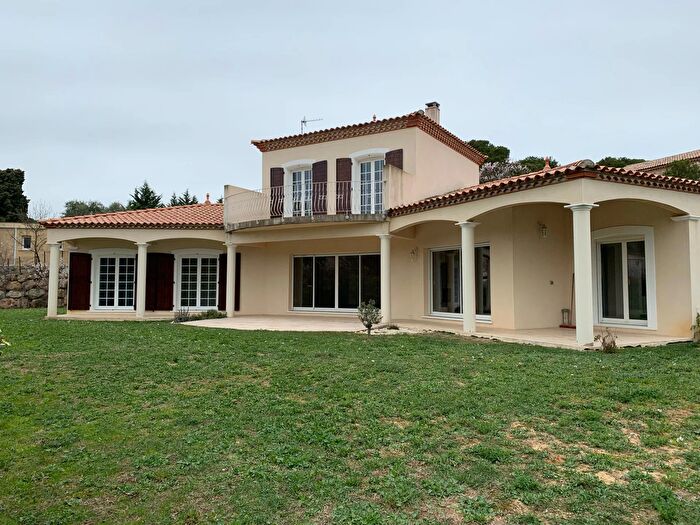 Maison à louer - Narbonne, Saint-Jean, Saint-Pierre - 5 pièces - 4 chambres