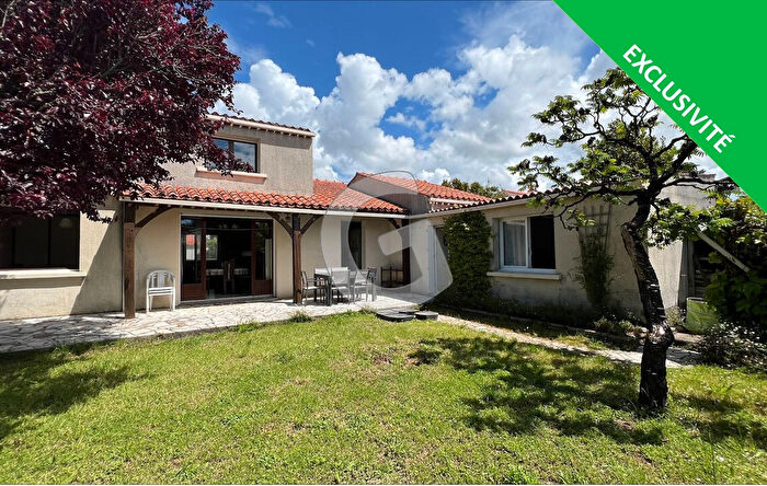 Maisons à vendre et appartements à louer - 1