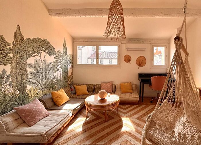 Appartement à louer - Marseille er  - 4 pièces - 3 chambres