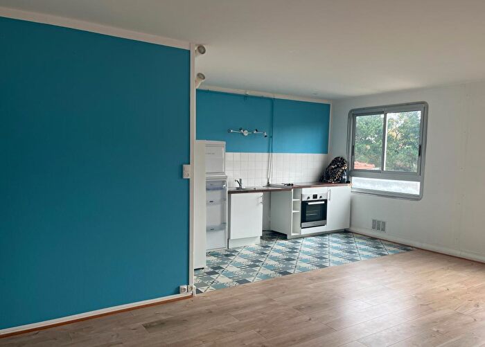 Appartement à louer - Lyon e , Saint-Just, Saint-Irénée, Fourvière - 4 pièces - 3 chambres