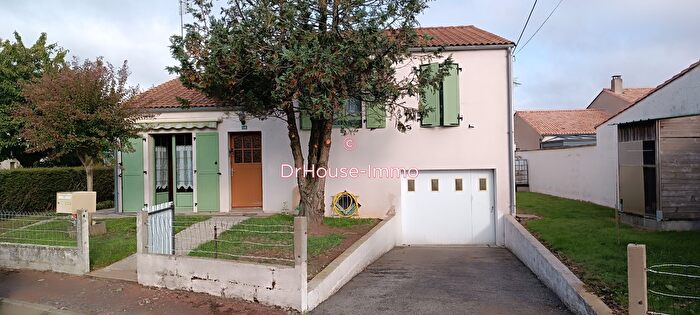 Maison à vendre - La Chaize-le-Vicomte - 6 pièces - 4 chambres