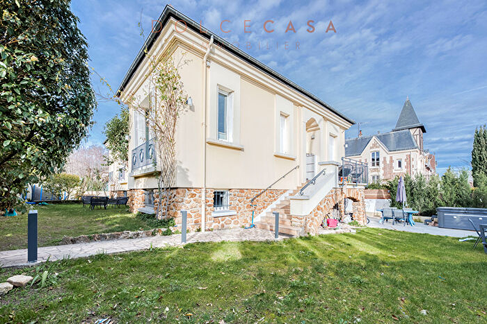 Maison à vendre - Nogent-sur-Marne, Plaisance - 10 pièces - 6 chambres