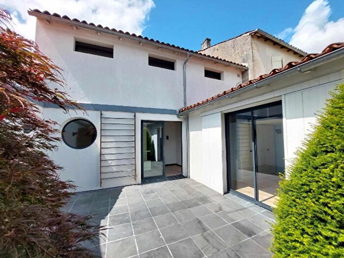 Maison à vendre - Cognac, Champ de Foire - 5 pièces - 3 chambres