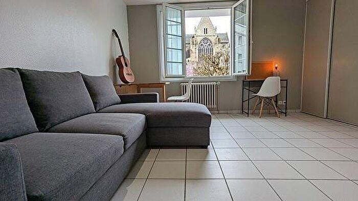 Appartement 2 pièces à Centre, Tours, à louer