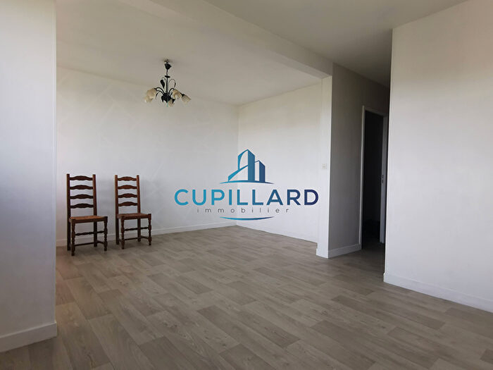 Appartement à vendre - Roanne, Parc des Sports - 3 pièces - 1 chambre