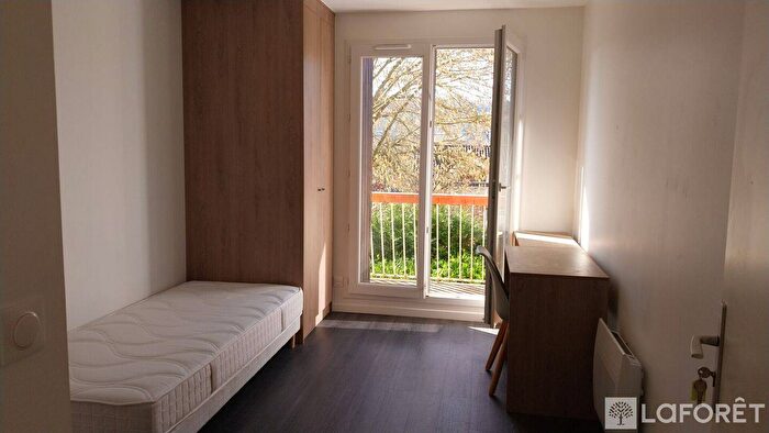 Haut Guichet-Centre Ouest, Orsay - Appartement 1 pièce à louer