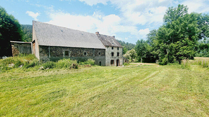Maison 4 pièces à vendre à Saint-Victor-la-Rivière