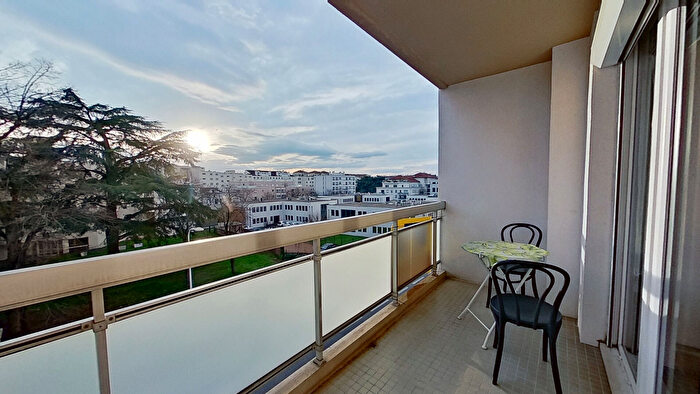 Appartement à vendre - Lyon e , Sans Souci, Dauphiné - 4 pièces - 3 chambres