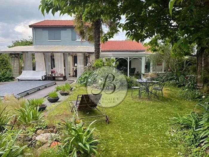 La Chevrolière : Maison 8 pièces à vendre