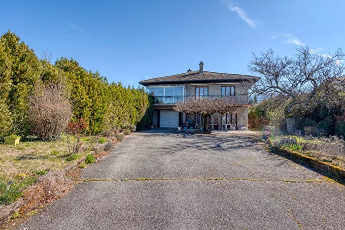 Maison à vendre - Jarrie - 10 pièces - 6 chambres