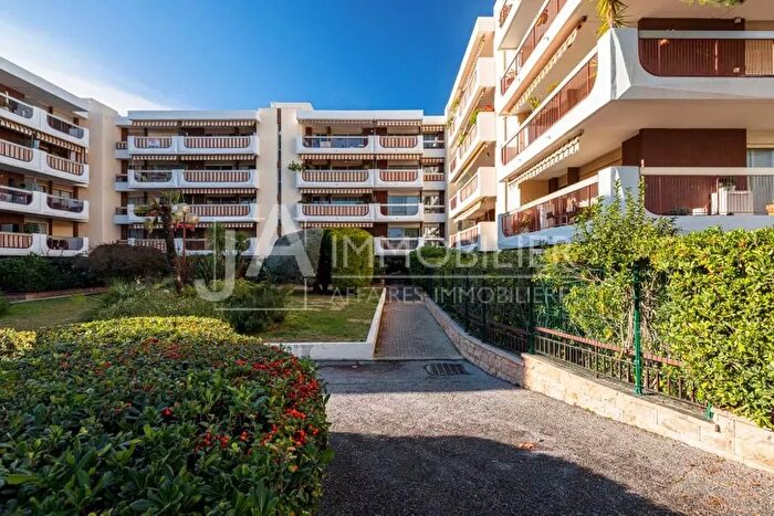 Maisons à vendre et appartements à louer - 1