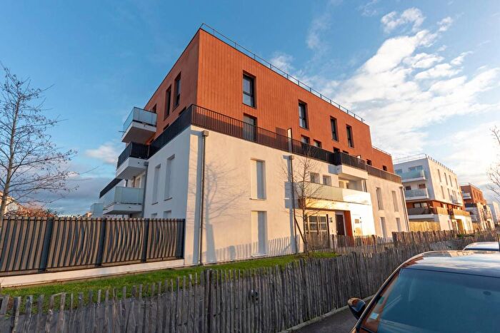 Appartement à vendre - Roissy-en-Brie, ZAC de la Vallée, Renardiere - 3 pièces - 2 chambres