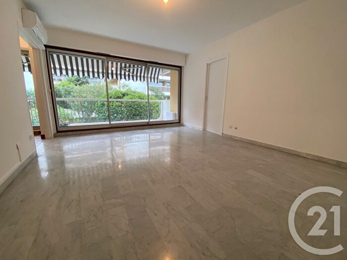 Appartement à louer - Nice, Cimiez - 3 pièces - 2 chambres