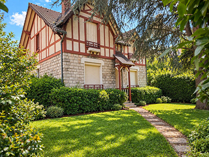 Maison 5 pièces à vendre - Mantes-la-Jolie, Centre-ville