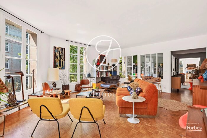 Paris 18ème, Montmartre, Sacré Coeur, Abbesses : Appartement 4 pièces à vendre