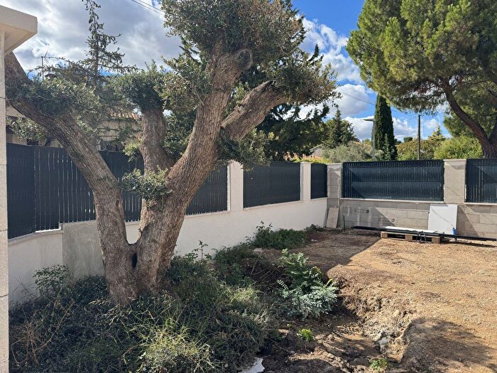 Maison à louer - Plan-de-Cuques - 3 pièces - 2 chambres