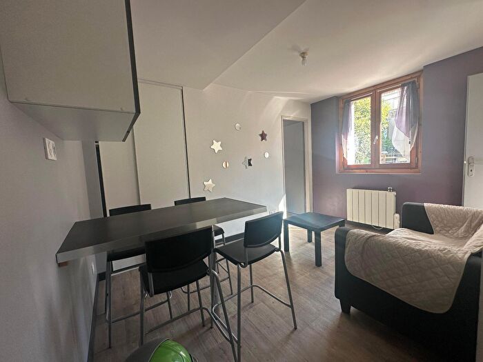 Appartement 2 pièces à Saint-Étienne, Crêt de Roc, à louer