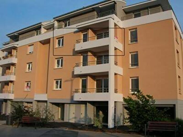 Appartement à louer - Sud Est, Cernay - 3 pièces - 2 chambres