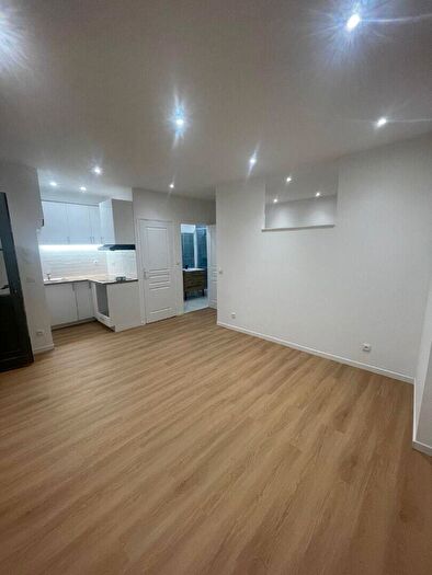 Appartement à louer - Notre Dame, Versailles - 2 pièces - 1 chambre