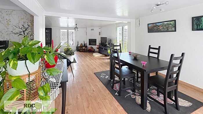 Maison à vendre - Carbon-Blanc - 8 pièces - 5 chambres