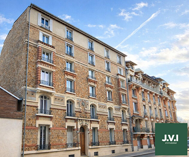 Appartement à vendre - Enghien-les-Bains - 3 pièces - 2 chambres