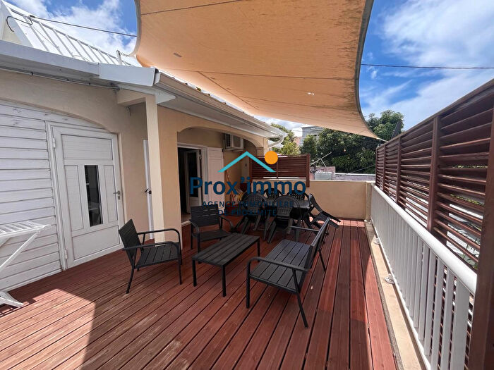 Appartement à louer - Saint-Pierre - 4 pièces - 3 chambres