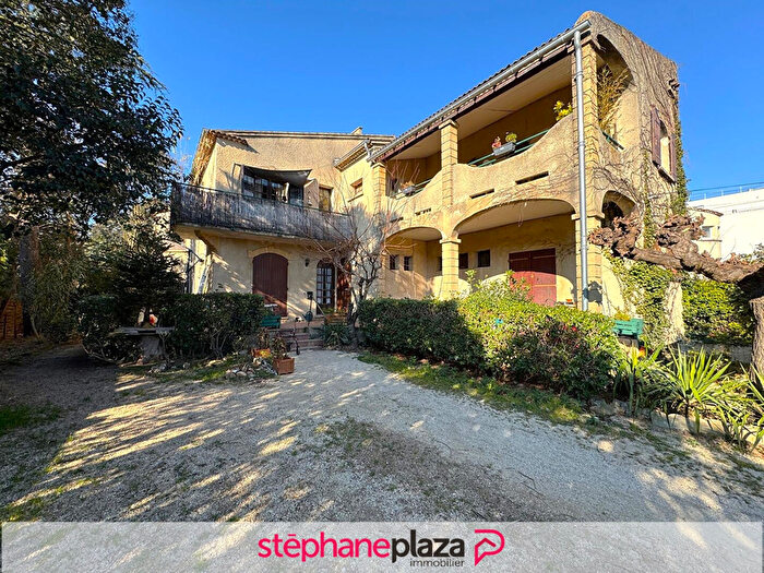 Maison à vendre - Bagnols-sur-Cèze, Bourgneuf - 17 pièces - 12 chambres