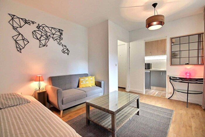 Appartement à louer - Alleray Procession, Paris ème arrondissement - 1 pièce