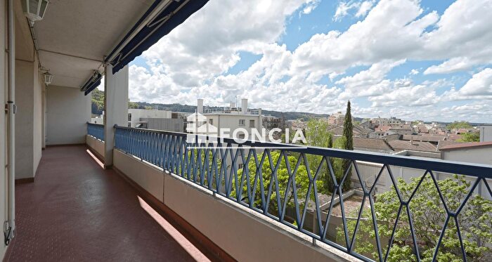 Appartement 4 pièces à Bourgoin-Jallieu, Centre-ville, Pont Saint-Michel, à vendre