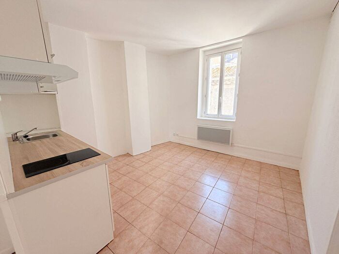 Appartement 2 pièces à Ouest, Le Vigan, à louer