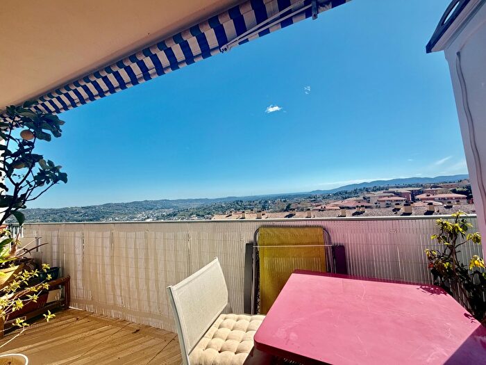 Appartement à vendre - Grasse, Magagnosc, Saint-Mathieu - 3 pièces - 2 chambres