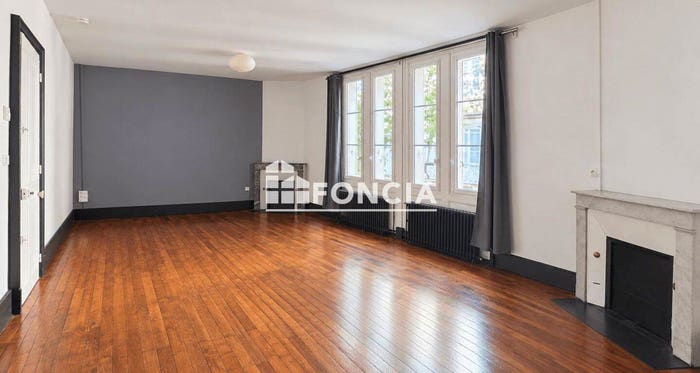 Centre Ville, Périgueux : Appartement 4 pièces à louer