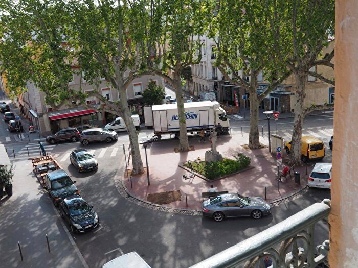 Valmy, Lyon 9ème arrondissement - Appartement 3 pièces à louer