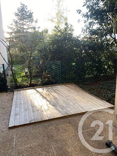 Appartement à louer - Vaulx-en-Velin - 2 pièces - 1 chambre