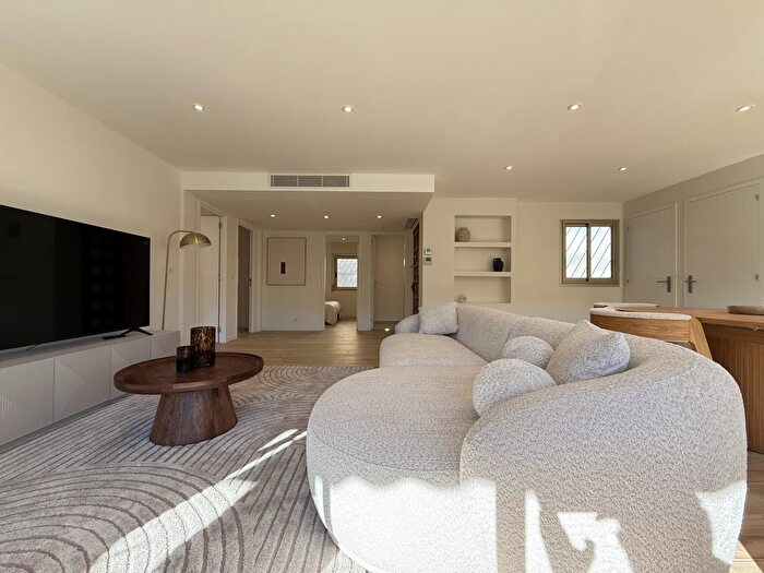 Appartement à vendre - Cannes, Pointe Croisette - 4 pièces - 3 chambres