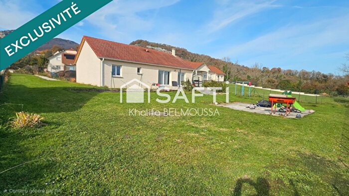 Maison à vendre - Saint-Germain-les-Paroisses - 5 pièces - 3 chambres