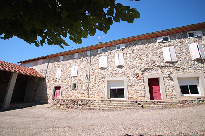Ilhat : Maison 10 pièces à vendre