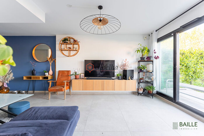 Appartement à vendre - Marseille e  - 4 pièces - 3 chambres