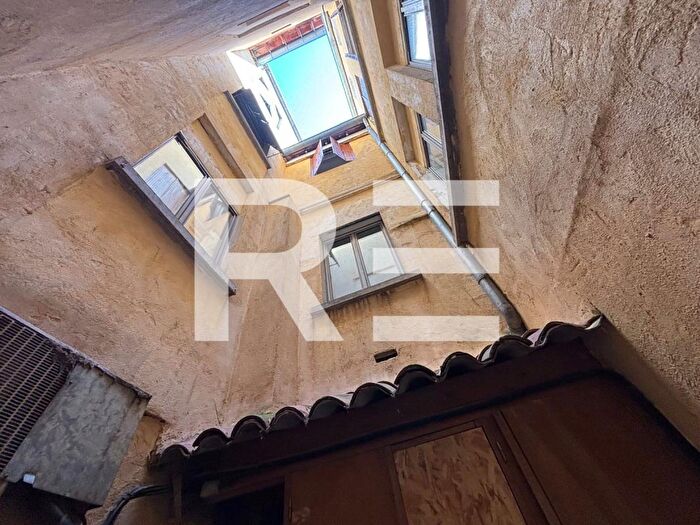 Appartement 2 pièces à Nîmes, Ecusson, Arènes, à vendre