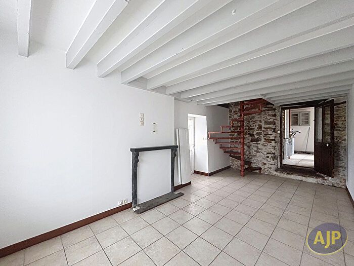 Maison à vendre - Saint-Aubin-des-Châteaux - 4 pièces - 3 chambres