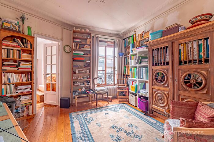 Appartement à vendre - Paris e , La Villette, Porte de Pantin - 2 pièces - 1 chambre