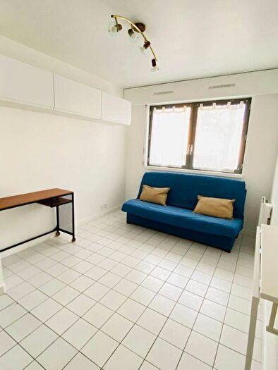 Appartement à louer - Bel-Air Nord, Paris ème arrondissement - 1 pièce