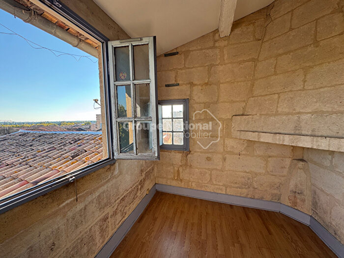 Appartement à vendre - Beaucaire, Centre-ville - 2 pièces - 1 chambre