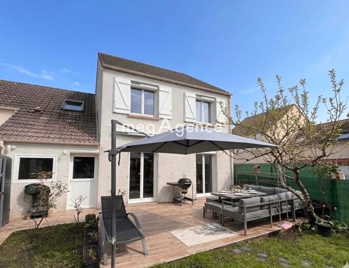 Maison 5 pièces à Plaisir, Aqueduc, à vendre