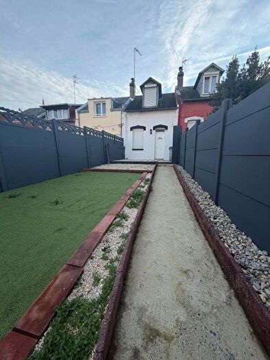 Maison à louer - Saint Martin-Cité des Aviateurs, Saint-Quentin - 3 pièces - 2 chambres