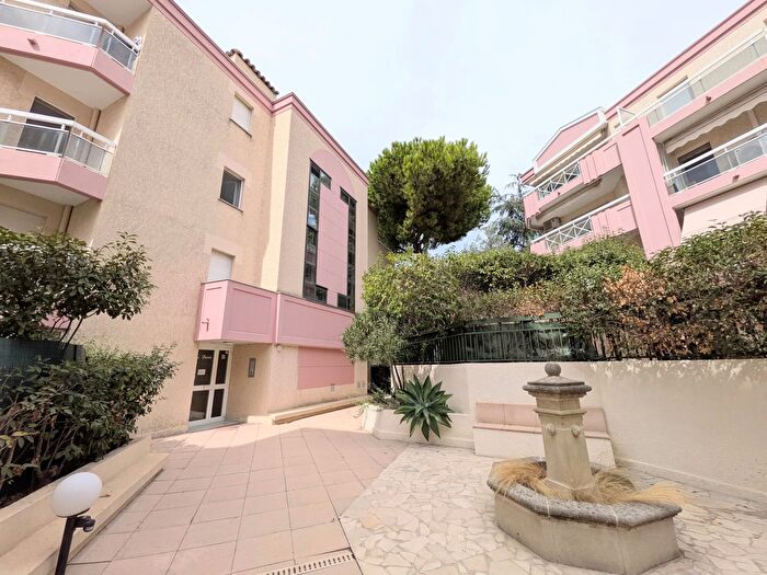 Appartement 2 pièces à louer à Nice, Cimiez