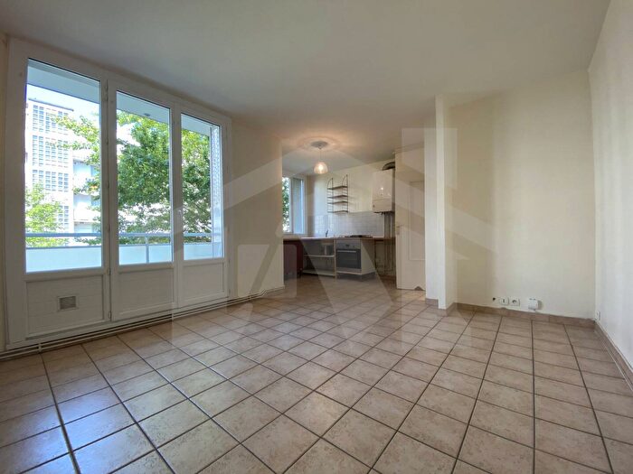 Appartement à louer - Abry, Grenoble - 2 pièces - 1 chambre