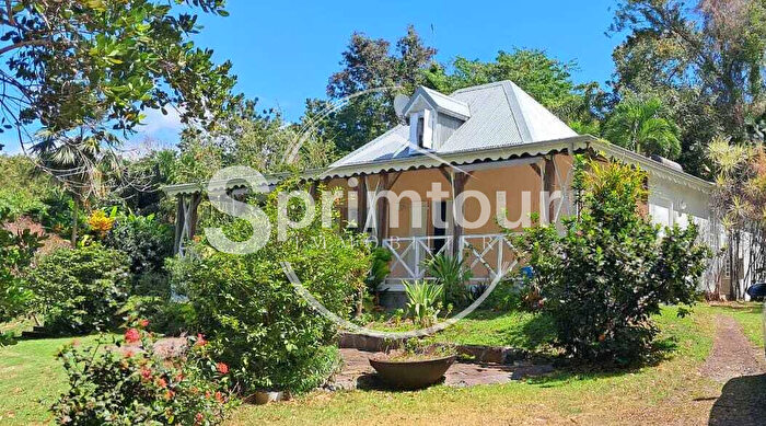 Maison à louer - Bouillante - 4 pièces - 3 chambres